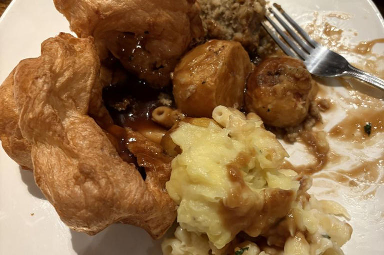 Toby Carvery embroiled in kids' meal row with gastric sleeve mum