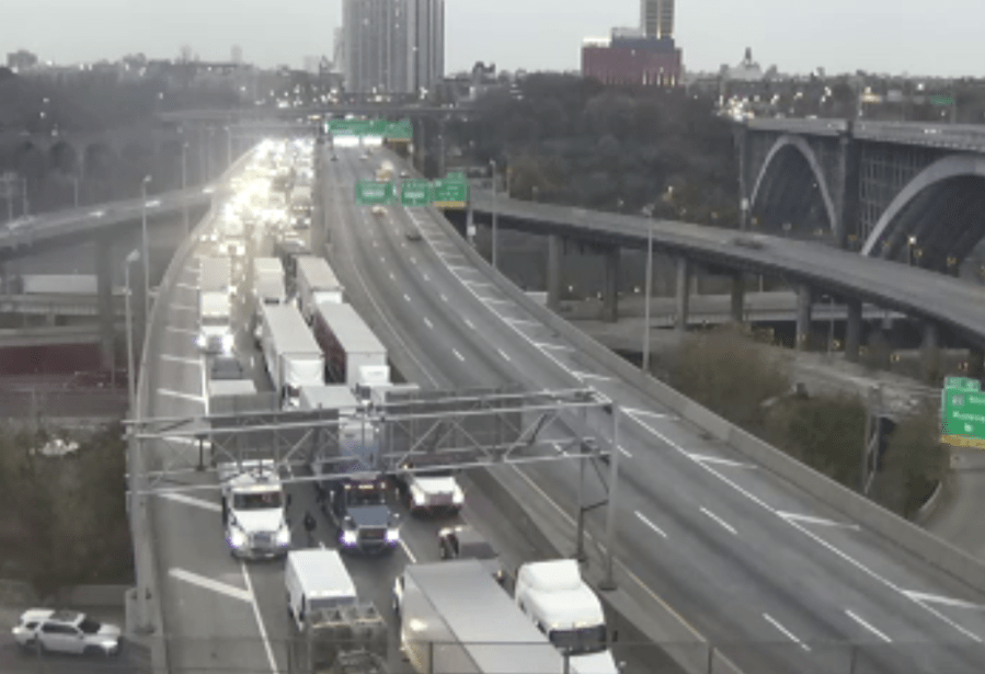 Significant delays on GWB due to crash on Cross Bronx Expressway