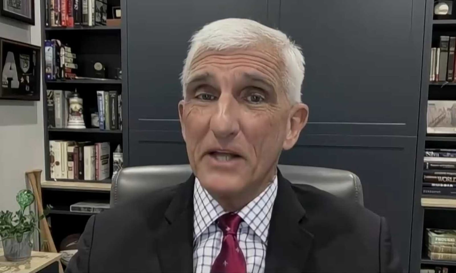 Retired Lt. Gen slams Graham for repeating Trump sedition claims