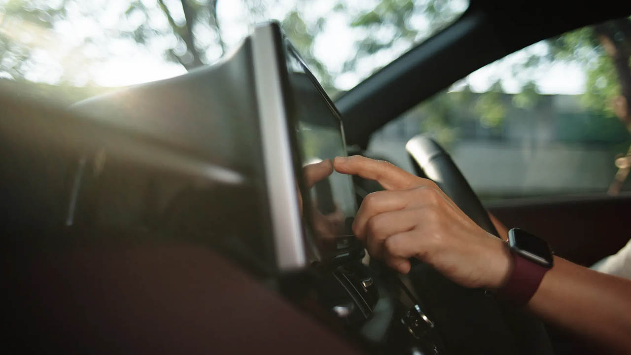 9 Factors Car Companies Are Dialing Back on Touch Screens