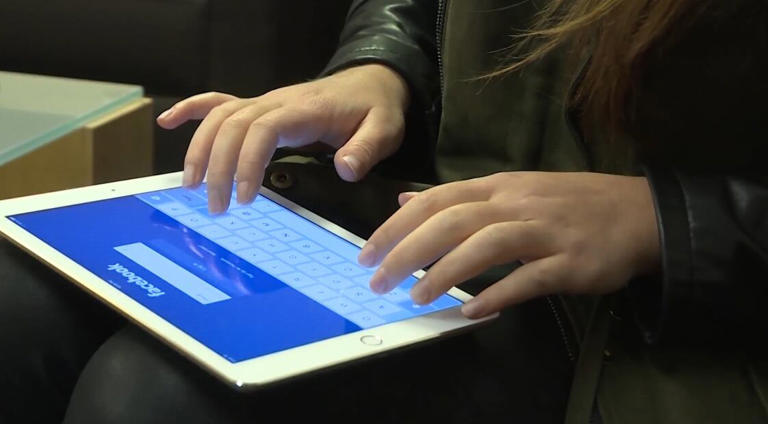 What the Tech: How to download your Facebook data