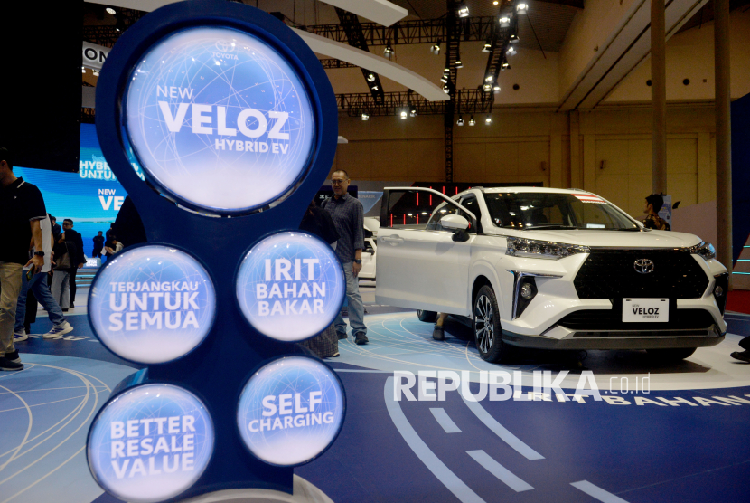 Toyota New Veloz Hybrid Produksi Lokal Diluncurkan