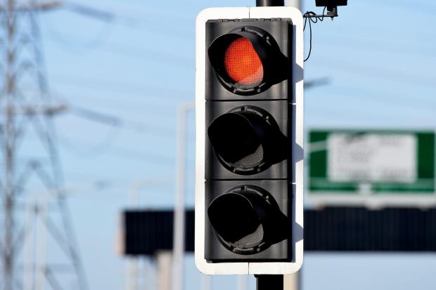 Traffic light failure on busy Wrexham road causing 'havoc' as power cut ...
