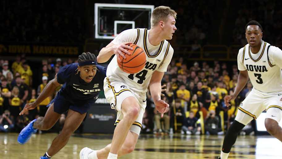 ESPN's latest NBA mock draft has Bennett Stirtz going in the first round