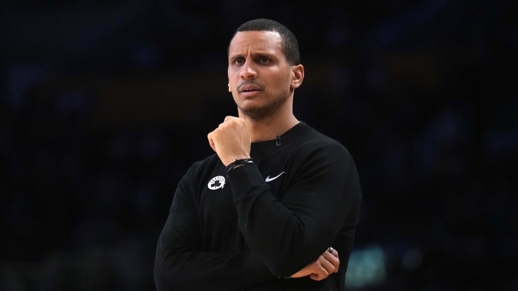 LA Clippers reportedly hold interest in Celtics guard