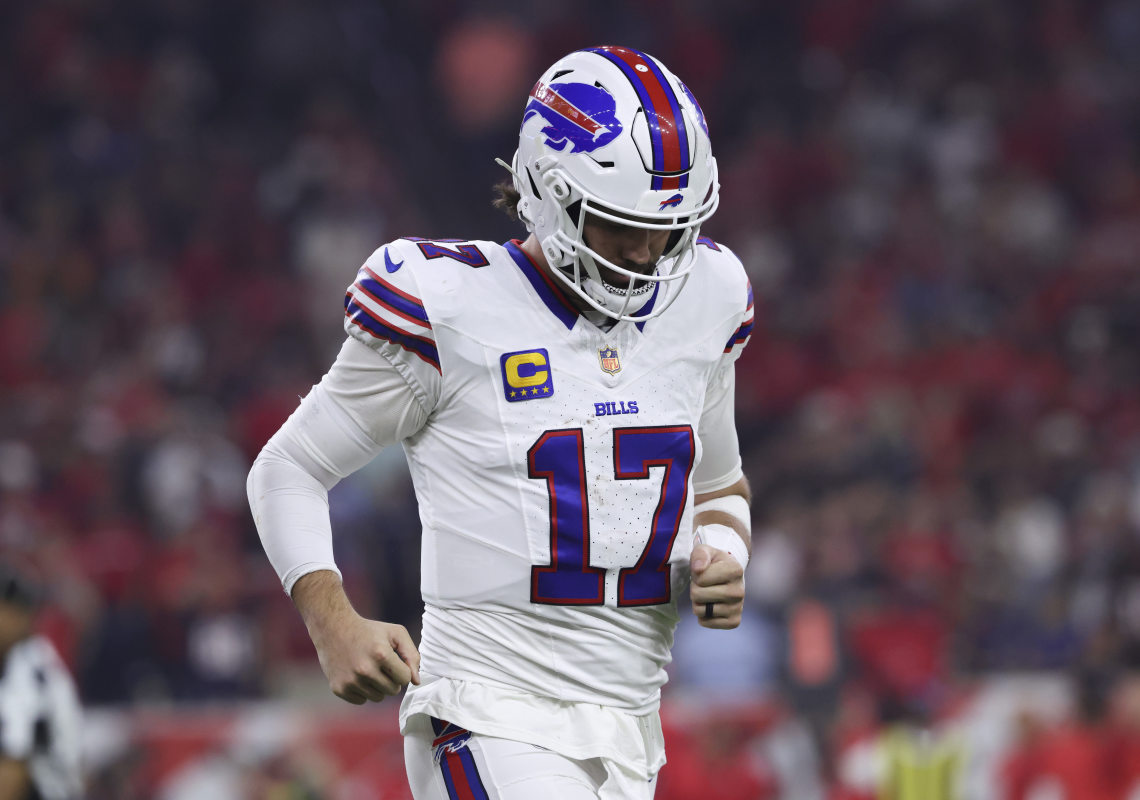 Bills star Josh Allen suffers painful injury vs. Browns