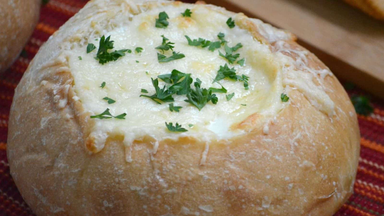 9 bread bowls that make dinner way more fun (and delicious)