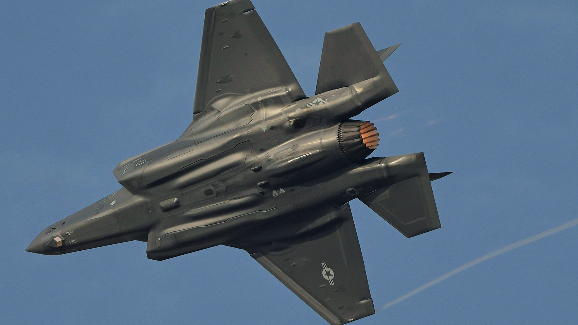 Defence minister won't provide timeline for F-35 contract review