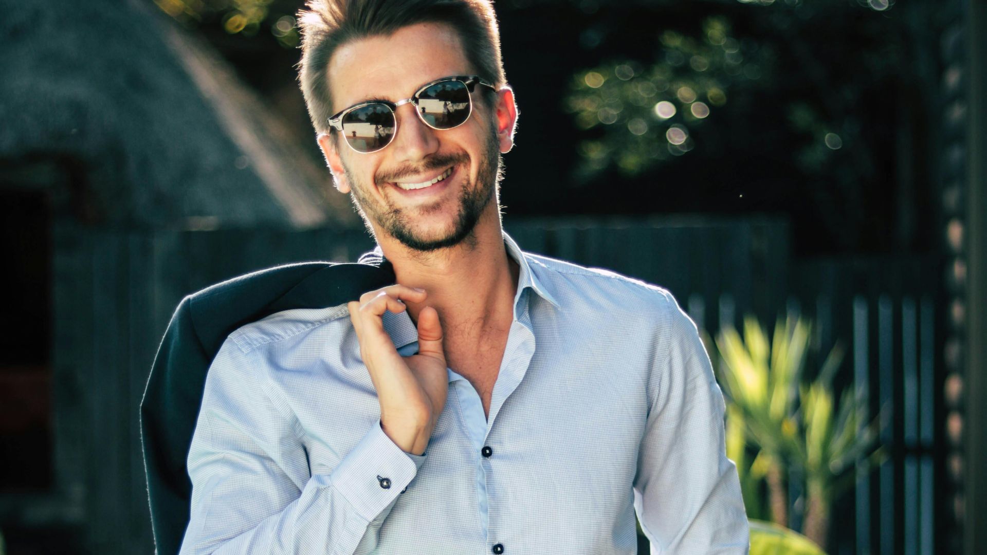 10 Tips for Looking Effortlessly Stylish & 10 Don'ts That Ruin Your Look