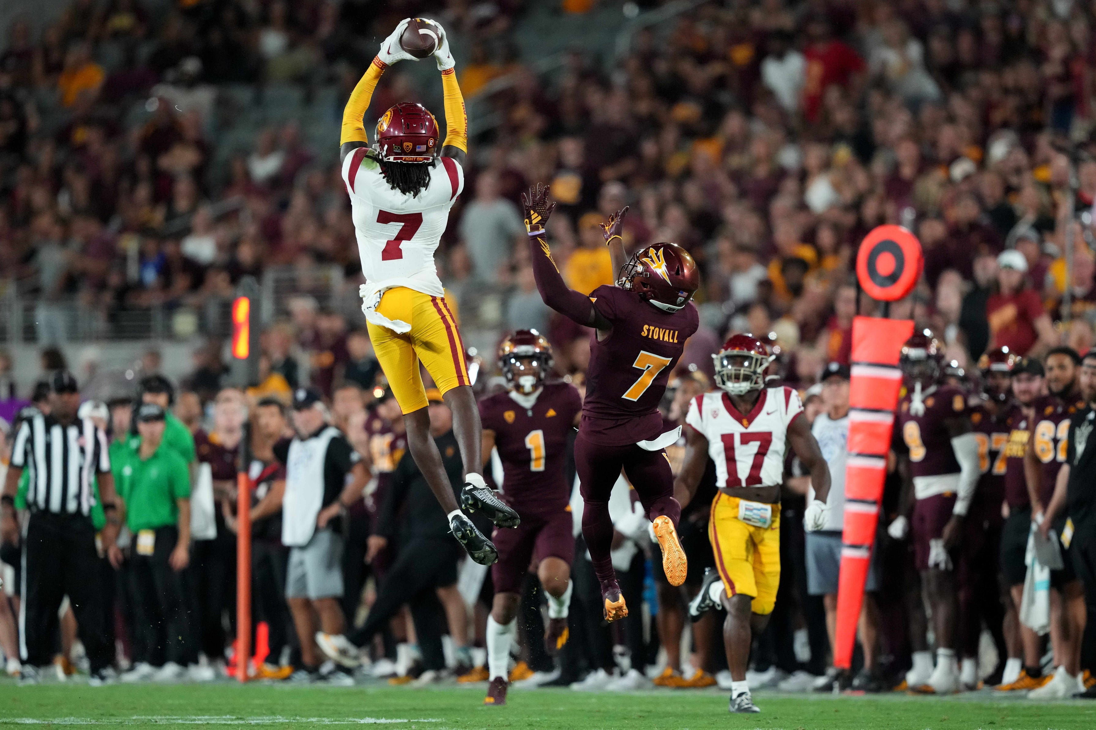 Former USC safety Calen Bullock picks Trojans to beat Oregon on ESPN