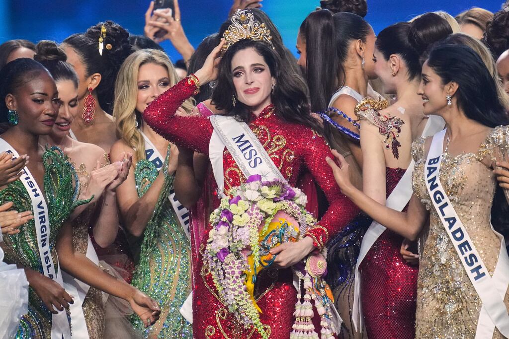 Former Lyndon Institute student crowned Miss Universe in Thailand