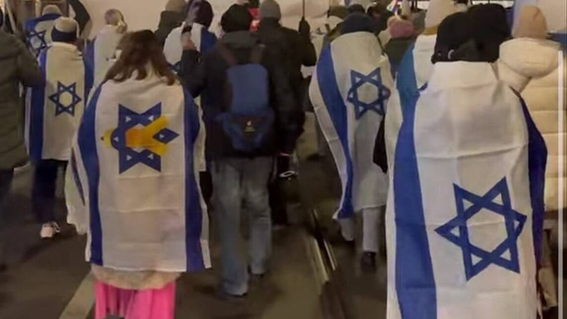 Des pro-Israël font polémique: Silent walk à Zurich: «Puisse le ...