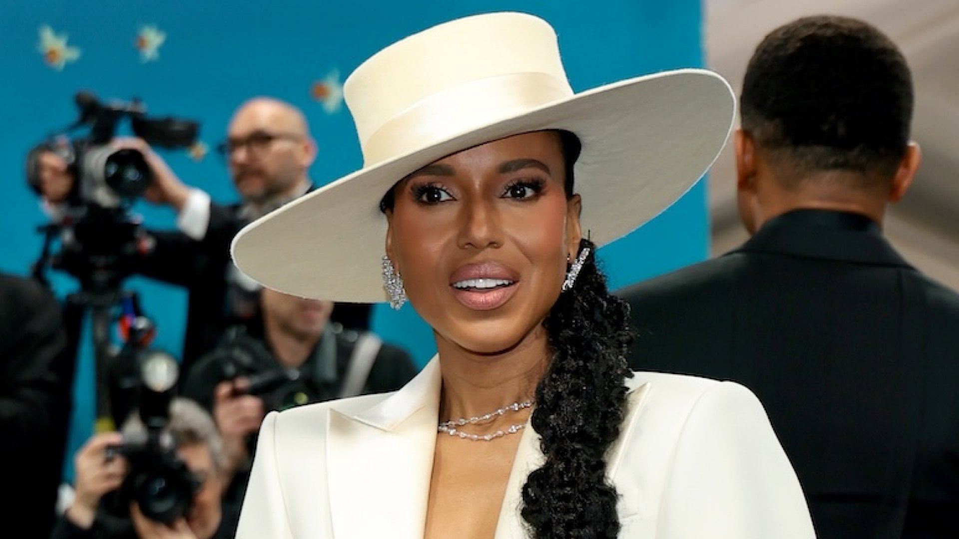 Why Kerry Washington Ate Her Own 'Jerky in a Bathroom' at the Met Gala