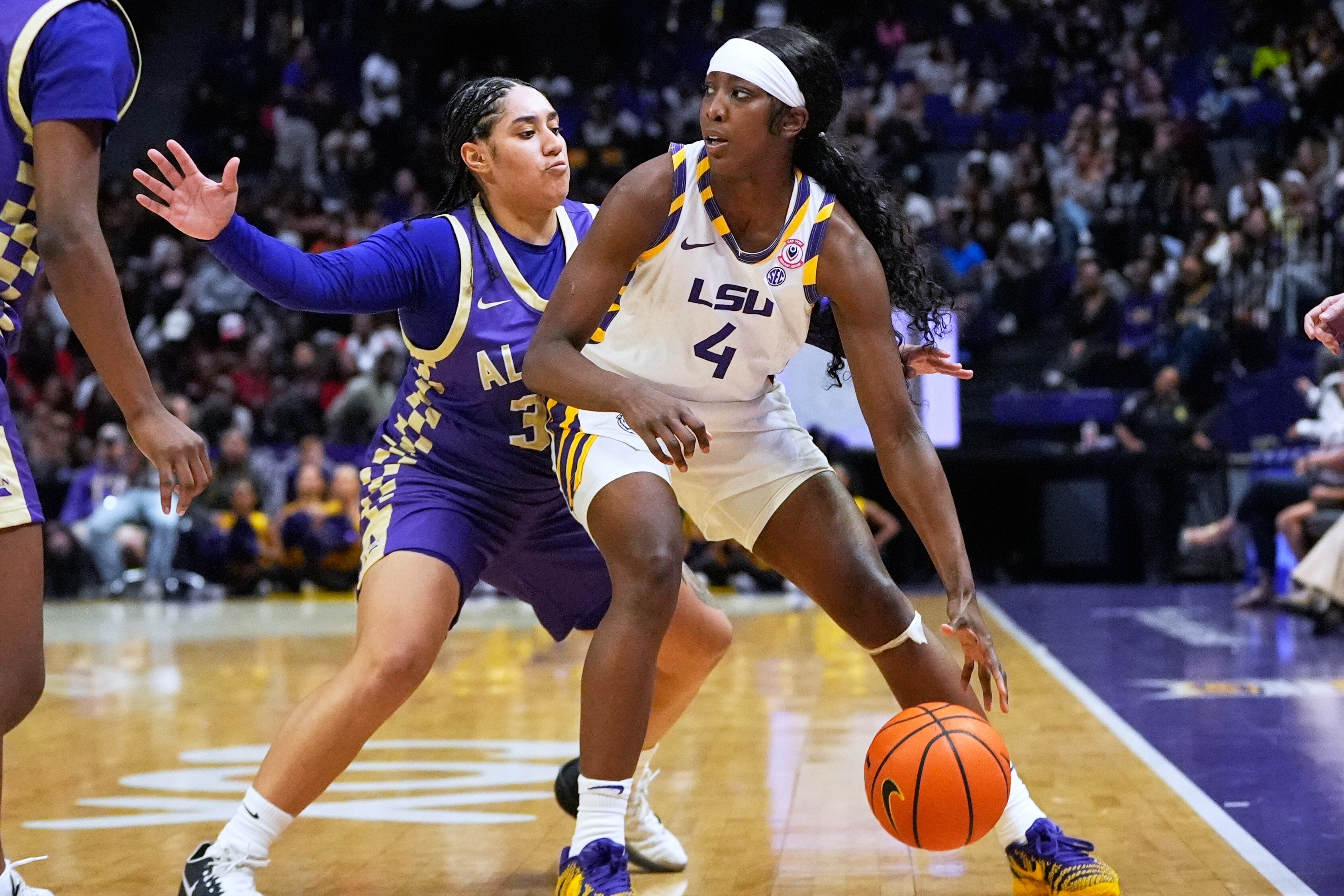 LSU sets SEC record with sixth straight 100-point game in rout of ...