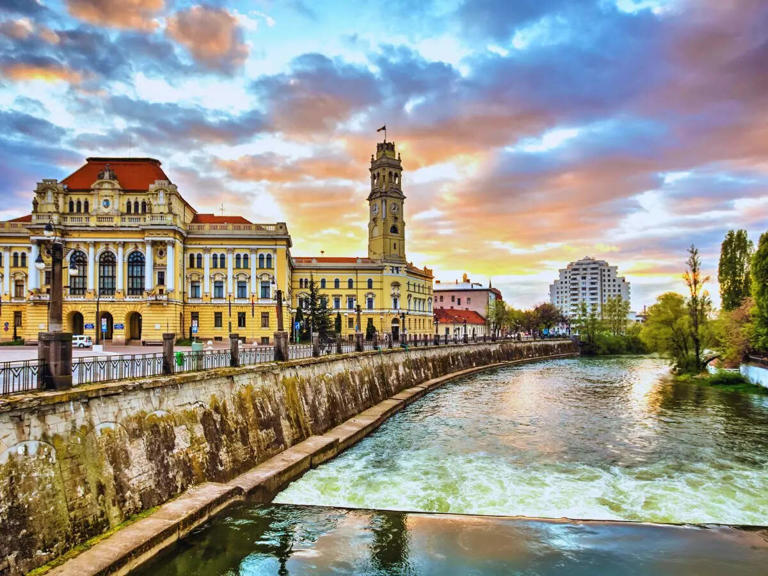 There are only 4 countries in the world starting with ‘R’