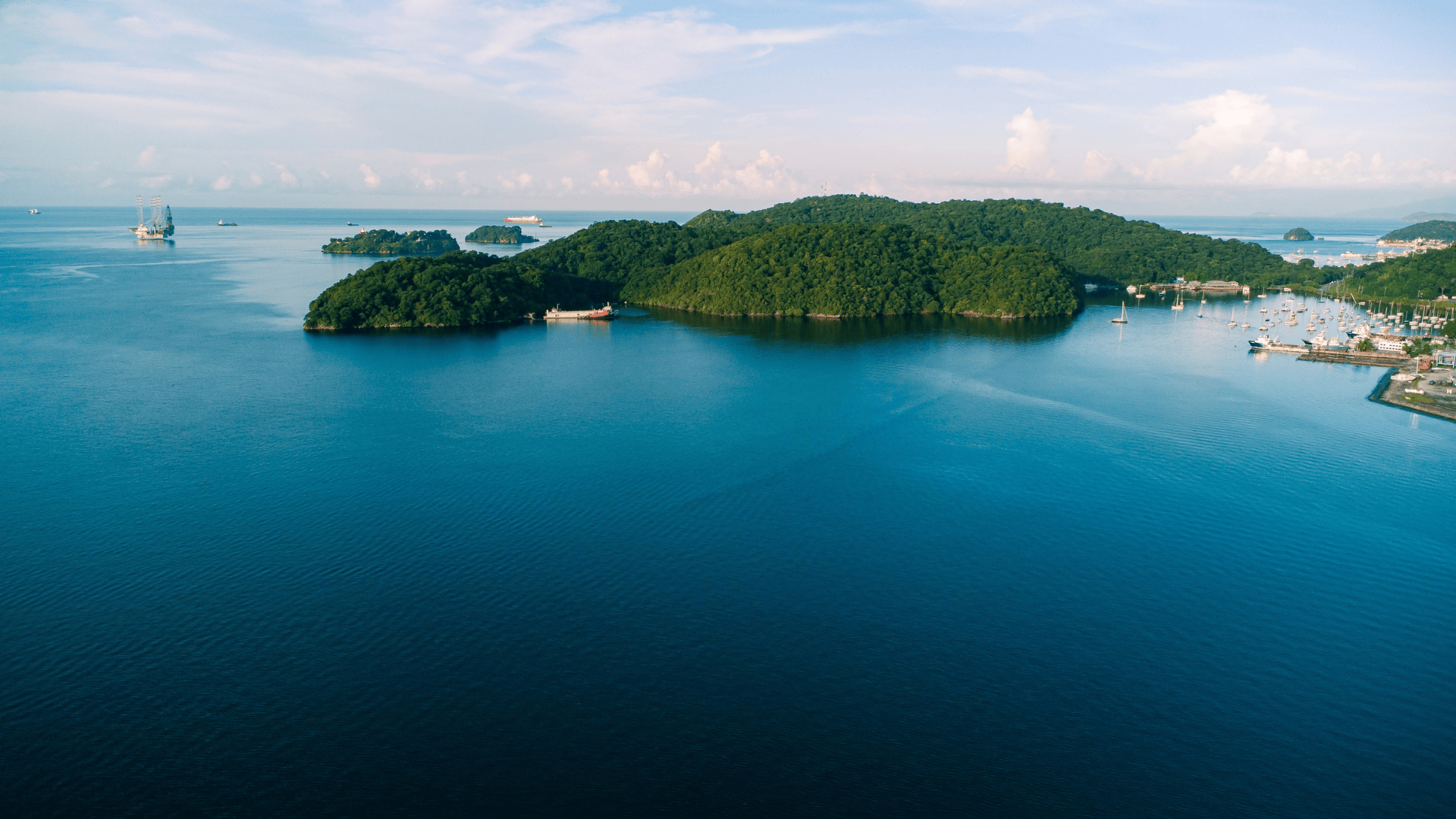 Aux Caraïbes, ces superbes îles cosmopolites séduisent autant par leur ...