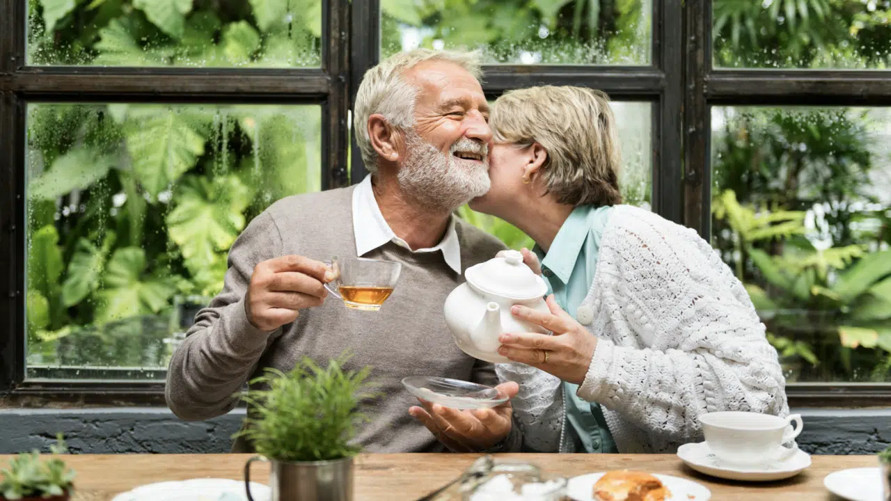 17 Habits That Separate Secure Men From Insecure Ones