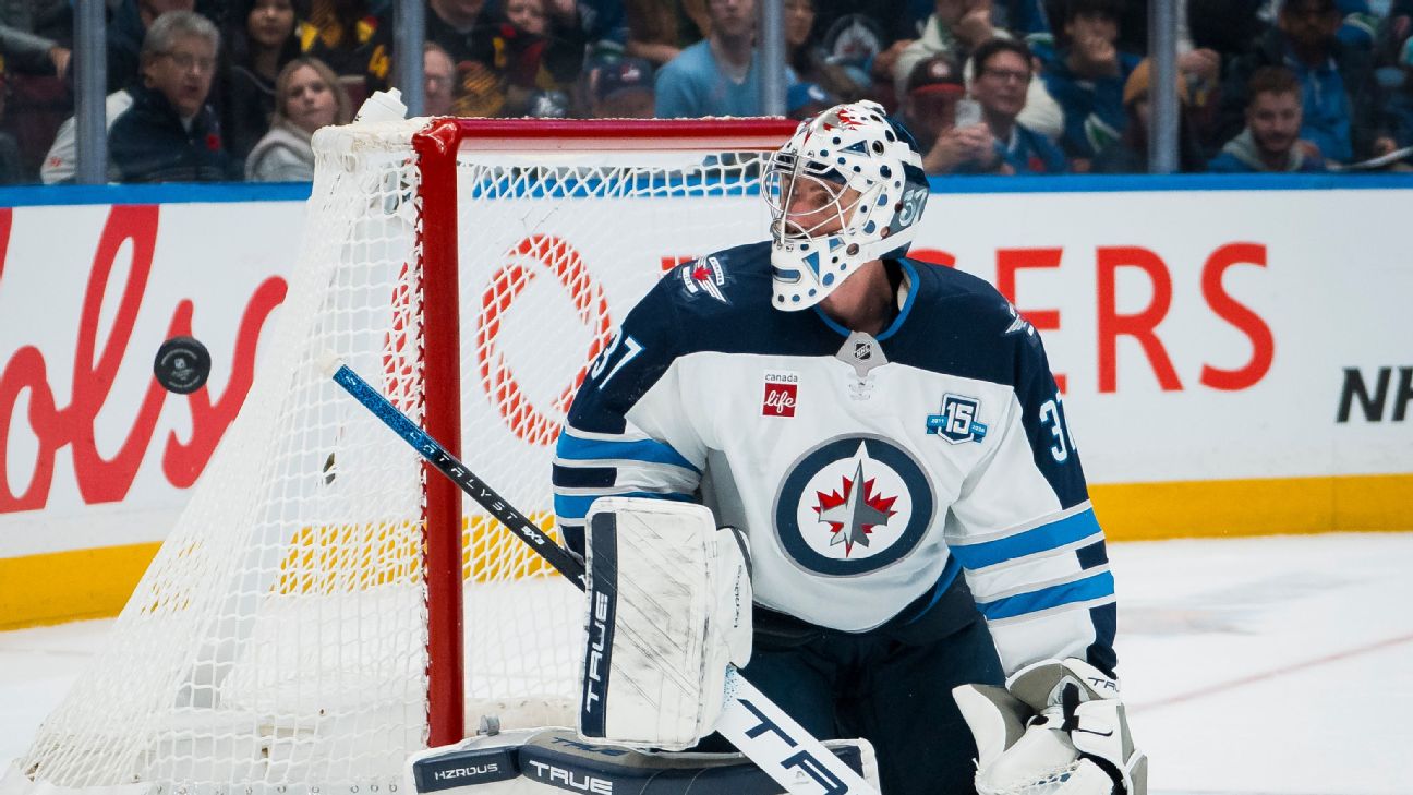 Fantasy hockey rankings: Connor Hellebuyck drops amid Jets' losing streak