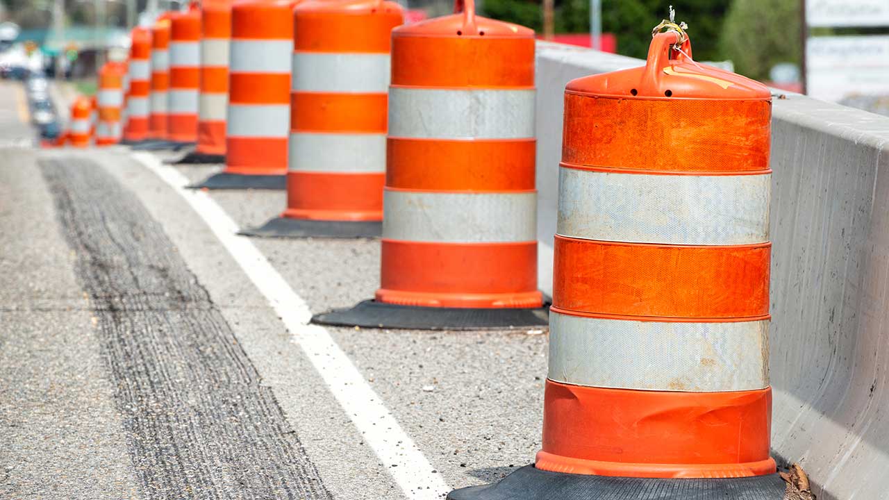 13 Alert Traffic: 2 total freeway closures among traffic backups ...