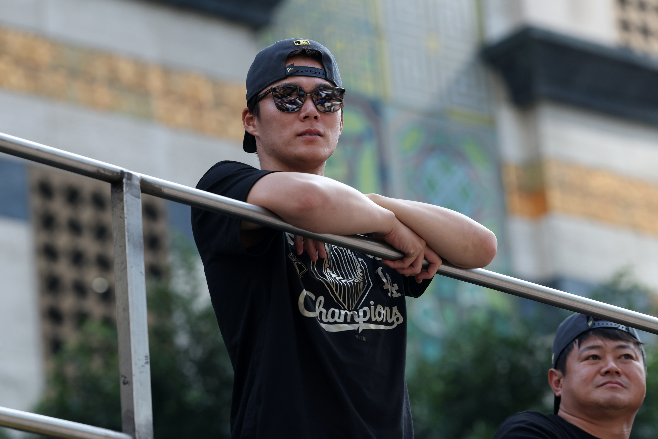 Yoshinobu Yamamoto spotted with Japanese star Munetaka Murakami amid ...