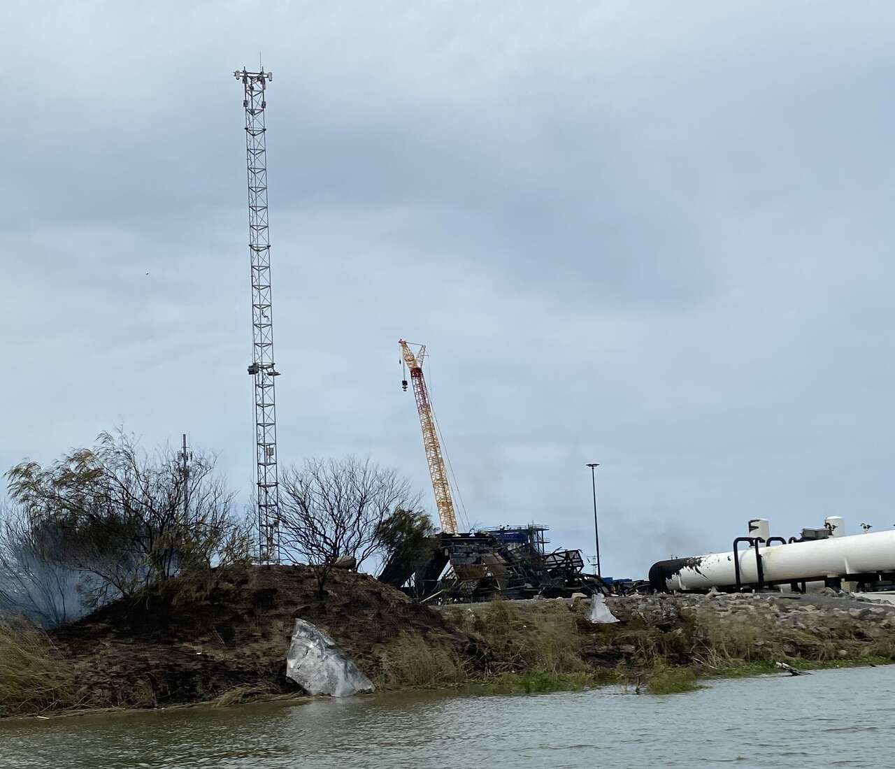 Feds dock SpaceX with $116K fine over June crane collapse