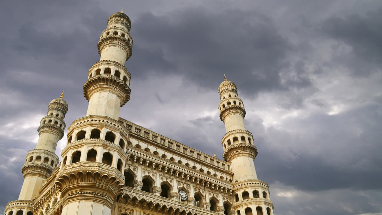 Hyderabad weather latest update: Cloudy skies, mild temperatures, and ...