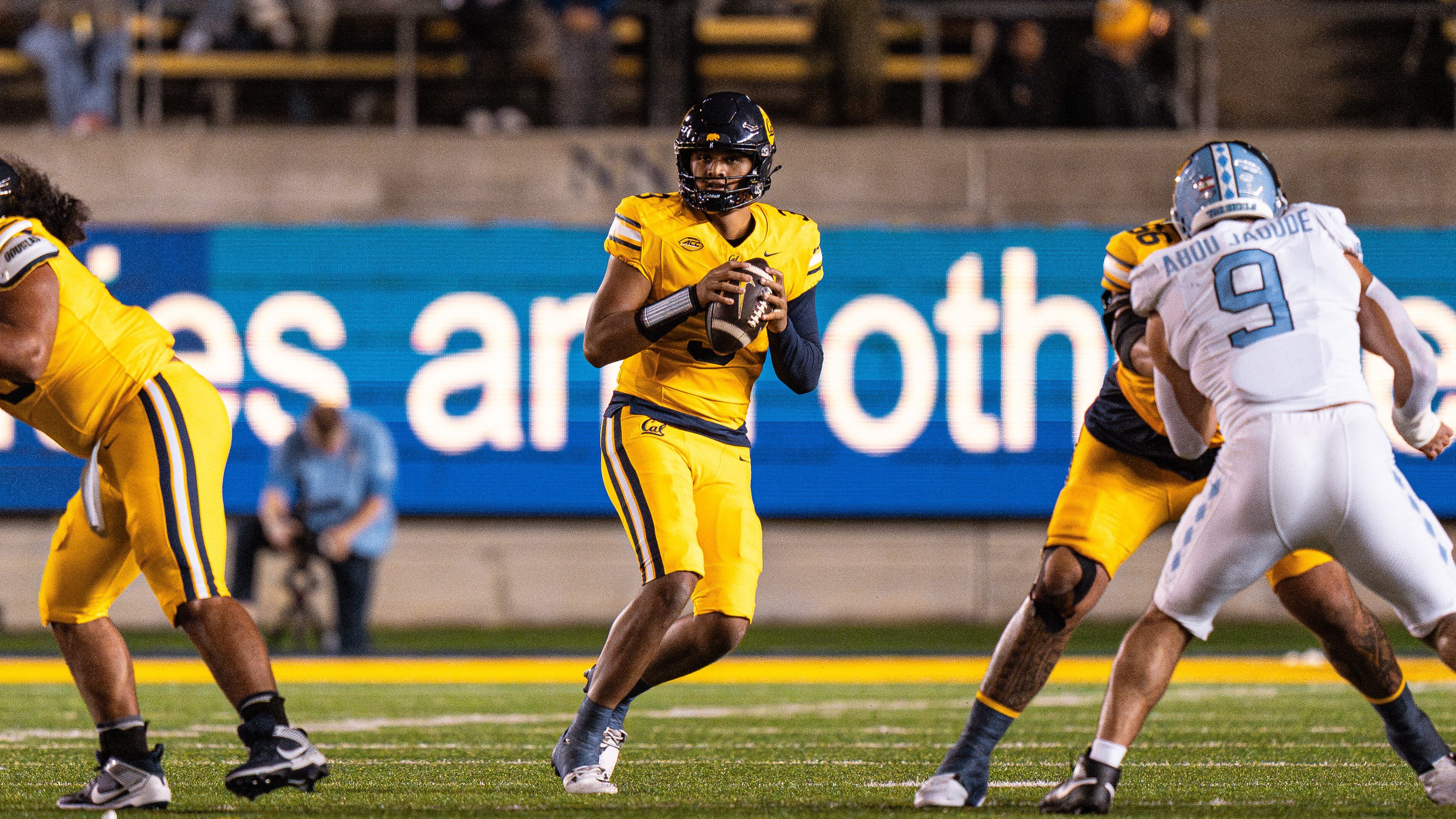 ‘He’s the real deal’: Hawaii’s Sagapolutele dazzles college football fans