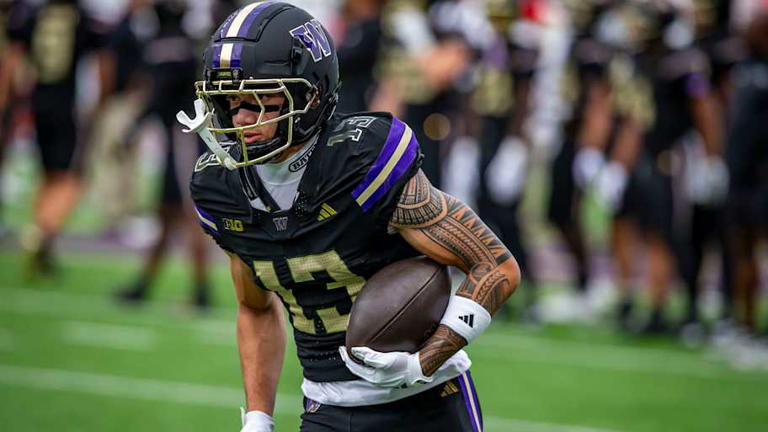 How Harris' Redshirt Pursuit at UW Differs From Manu's