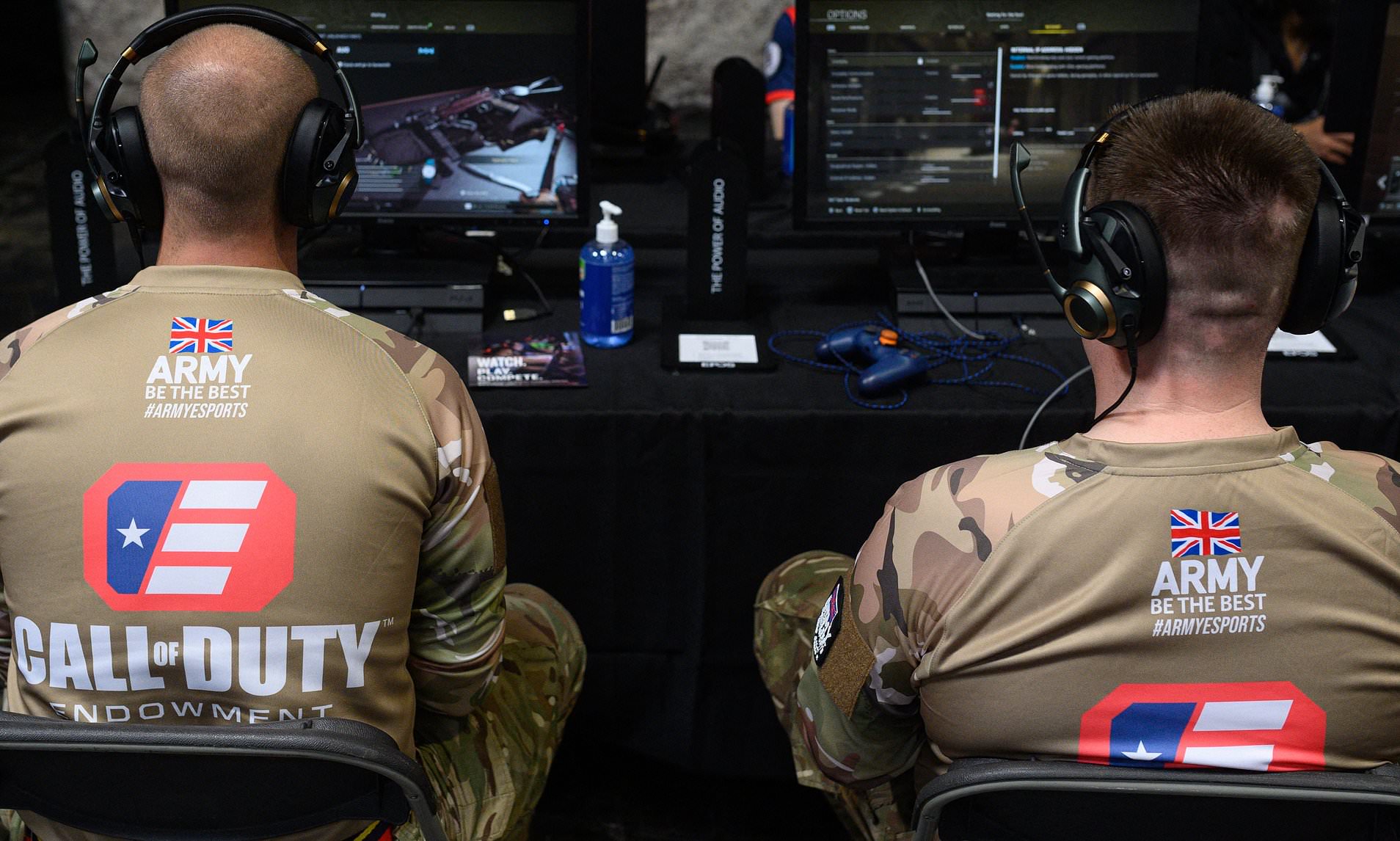 Soldiers are using computer games such as Call Of Duty as training ...