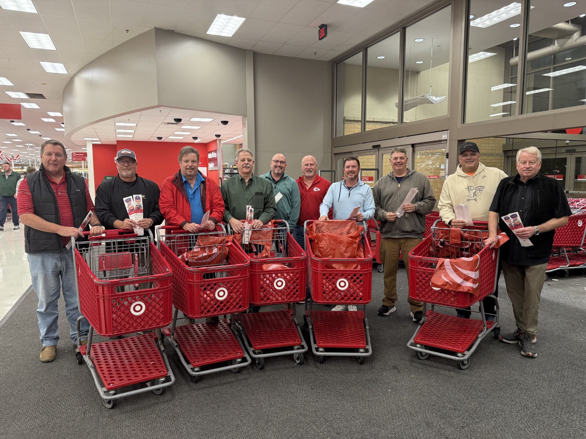 Customers at Wichita restaurant adopt all 19 children on Salvation Army ...