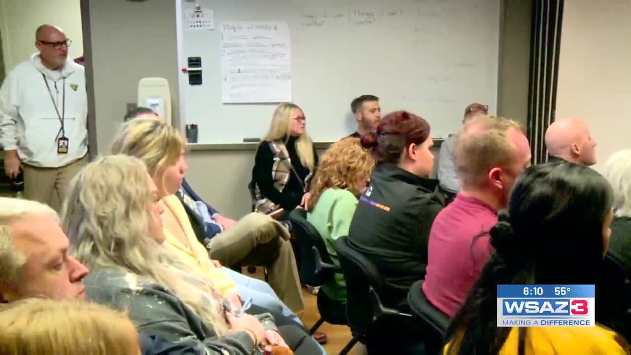 Majority of school board announces resignation after text messages exposed