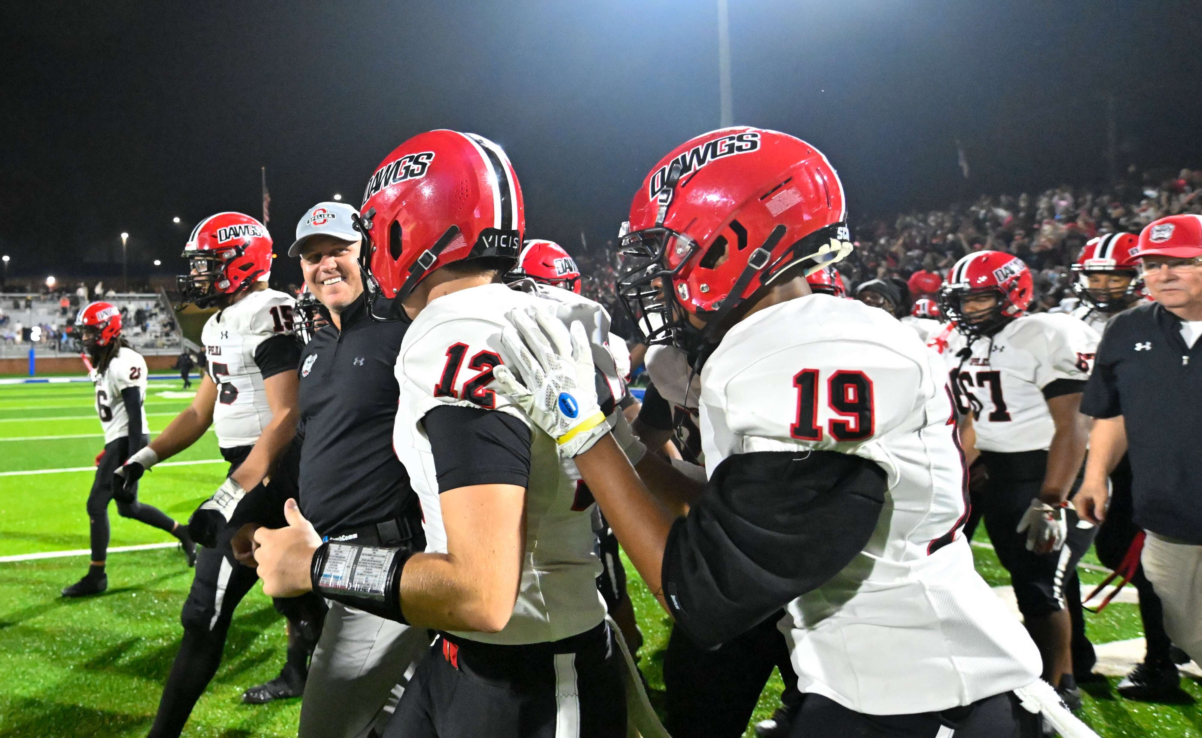 See all of the Alabama high school football playoff scores from Round 3