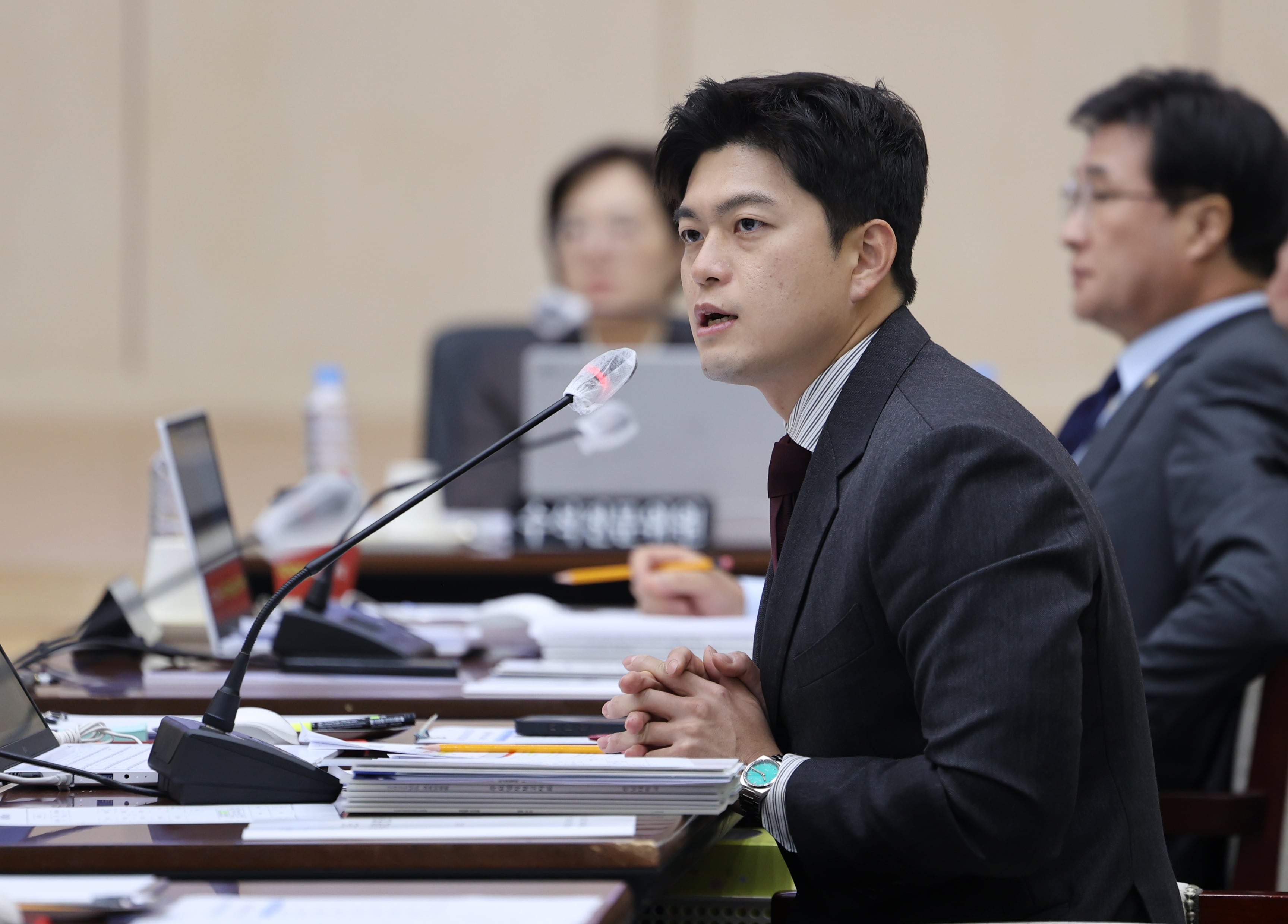 People Power Party Lawmakers Urge Apology Ahead of Martial Law Anniversary