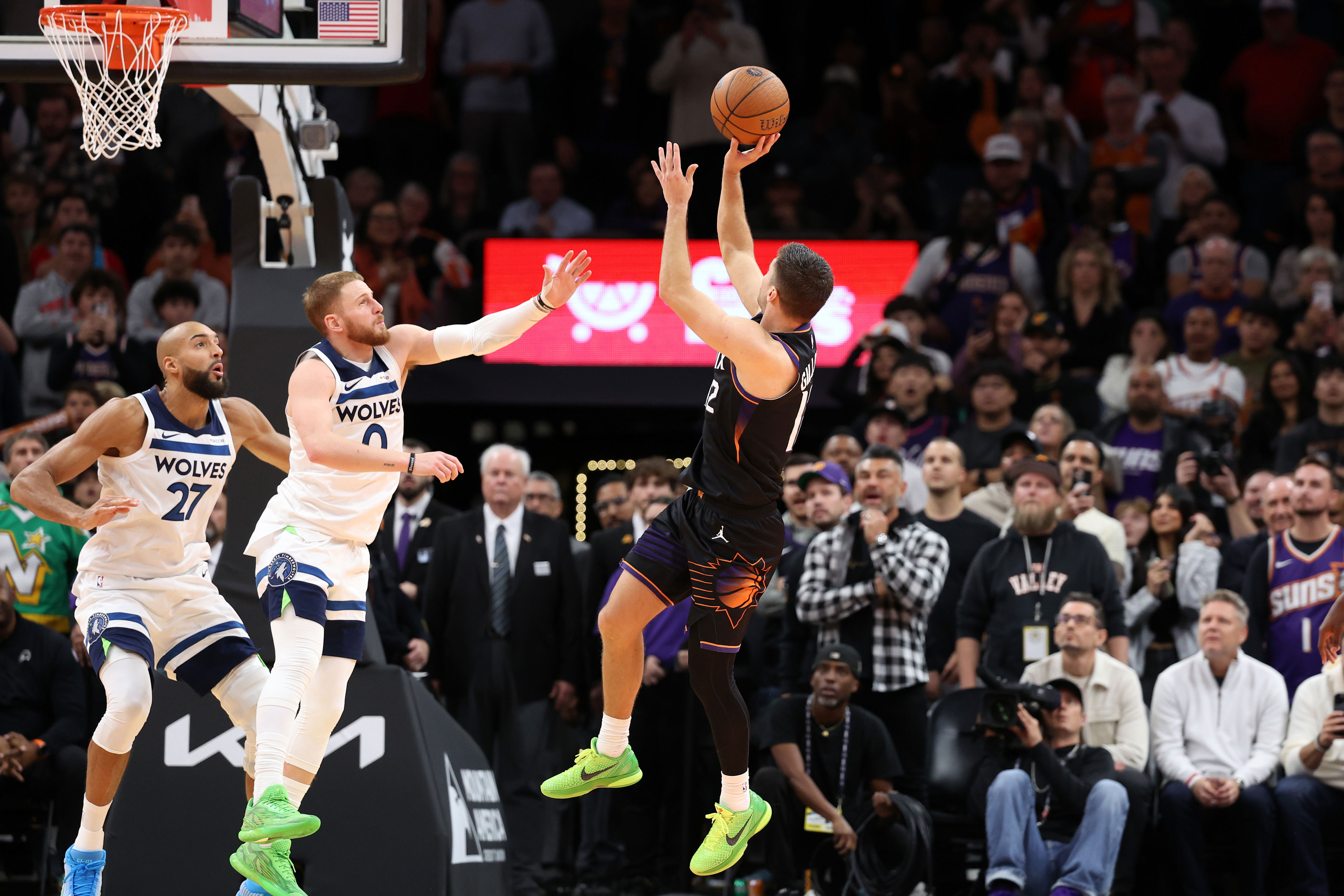 Collin Gillespie’s game winner seals Suns thrilling comeback win ...