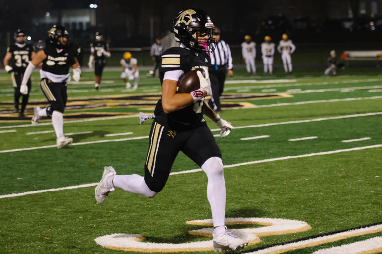 Paramus Catholic football headed to state title game after lighting up RBC