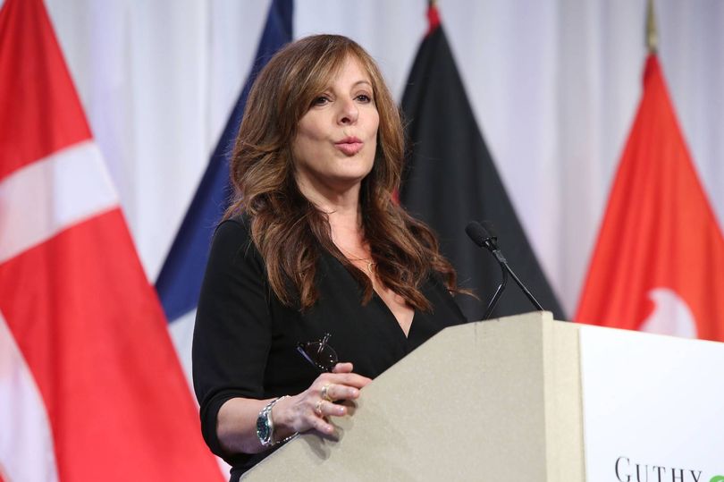 Meghan Markle's 'safe harbor' friendship with makeup tycoon Victoria ...