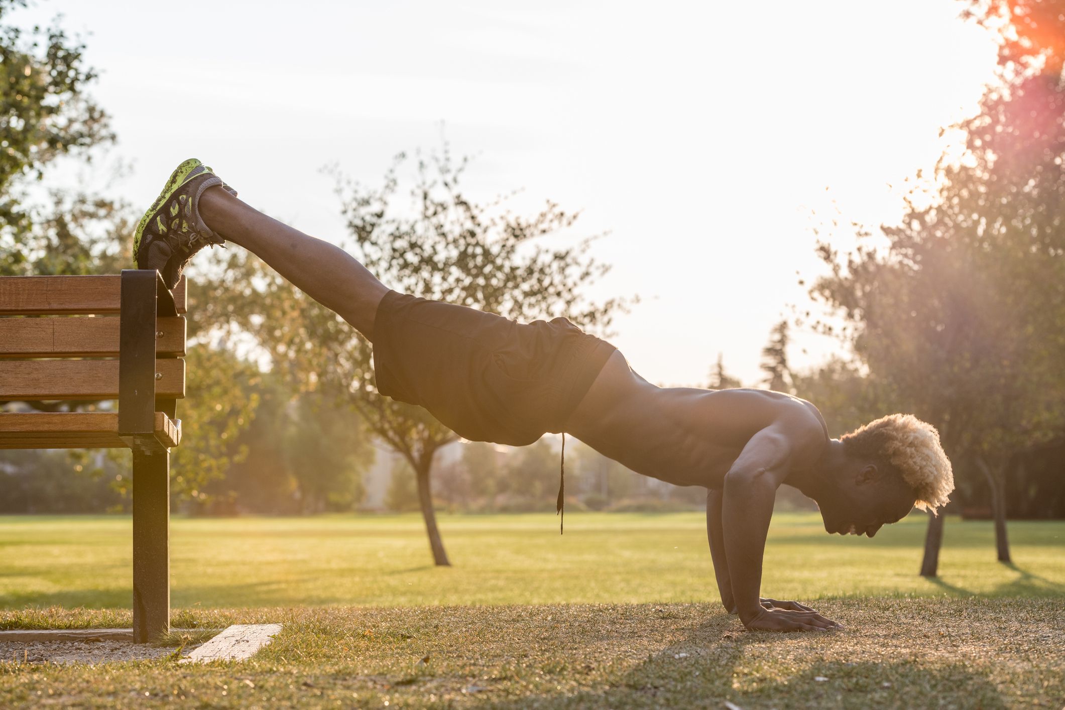 Meer volume in je pecs? Dan mogen decline push-ups niet ontbreken