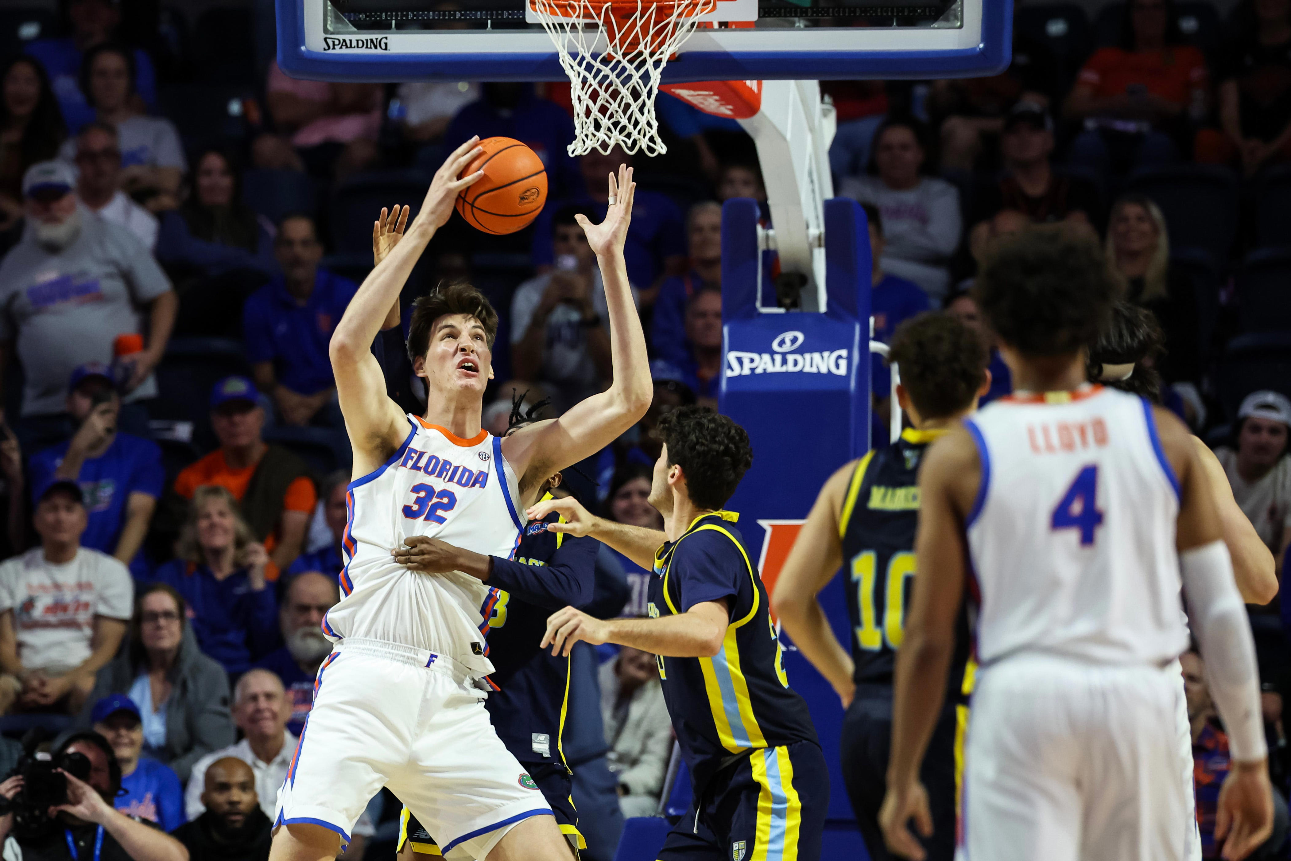 Florida's Olivier Rioux scores first point, grabs first rebound