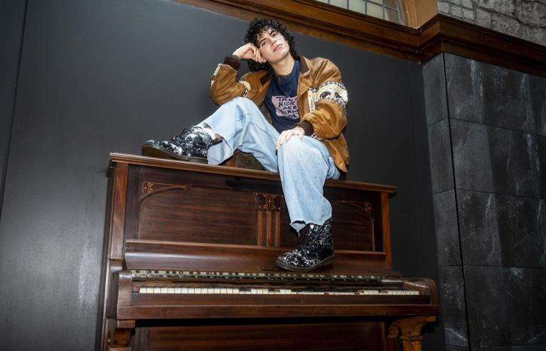 300 musicians and culture figures call on BBC Radio Scotland to pause ...