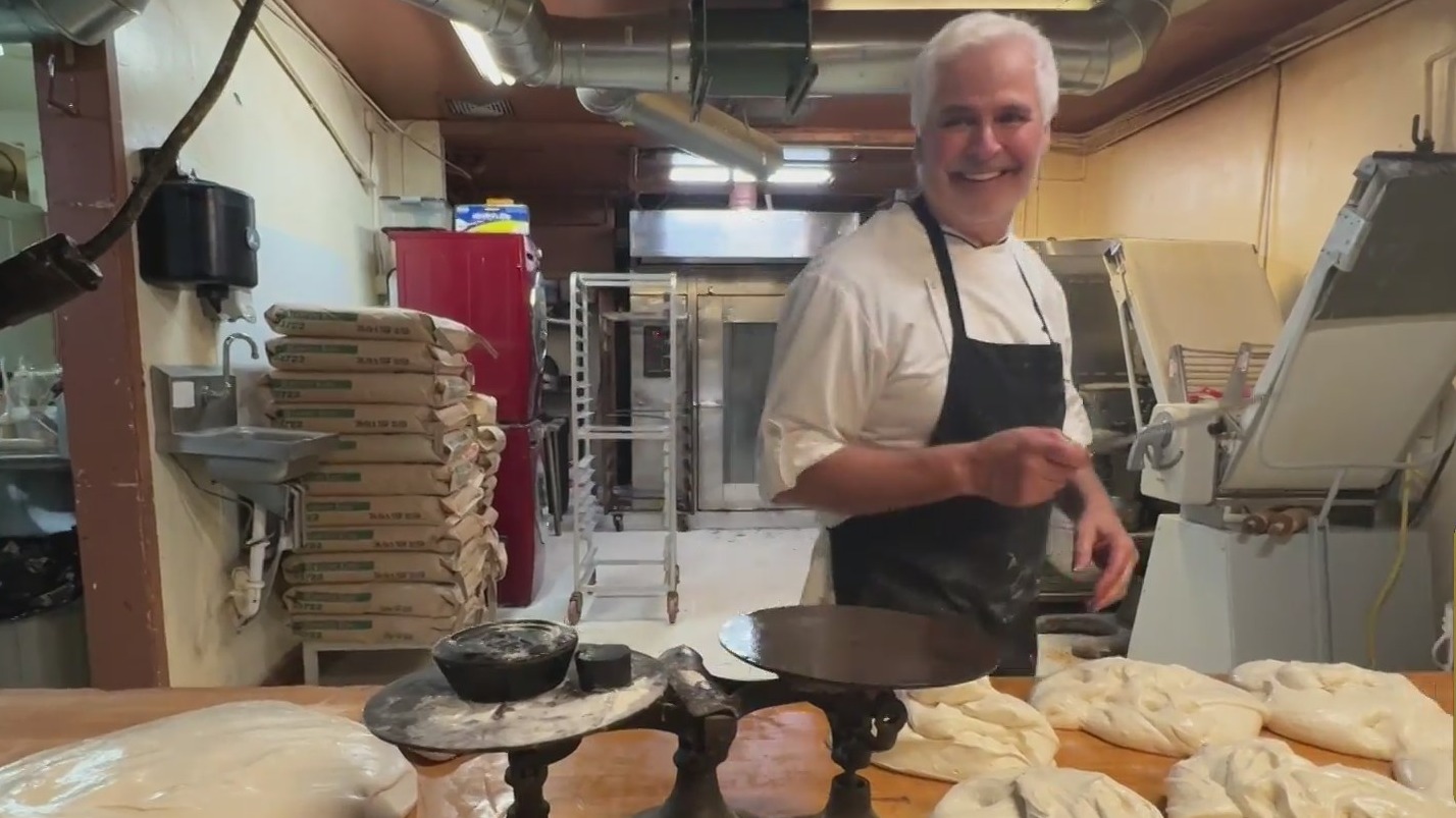 Pacific Grove bakery's generosity is catching on, helping those in need