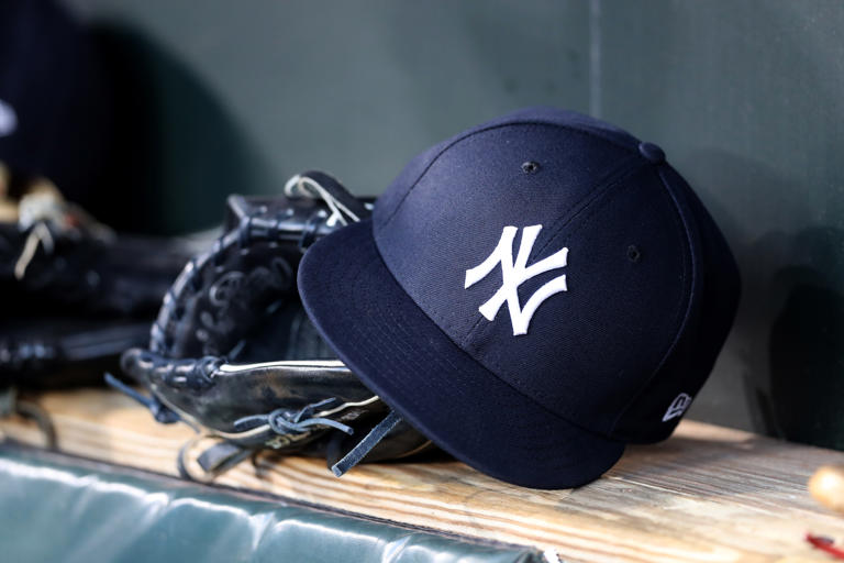 Former Yankee Billy Bryan, who caught several Hall of Fame pitchers, died