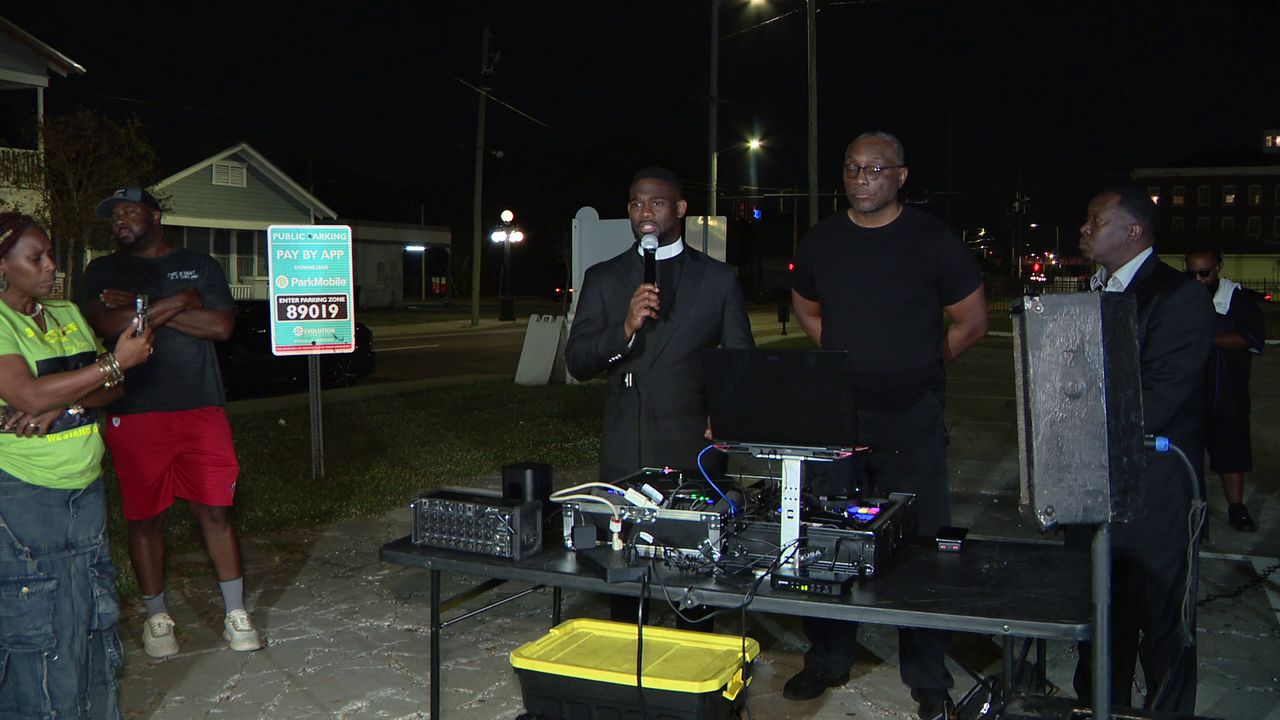 Vigil for DJ killed in road rage shooting draws family and friends in ...