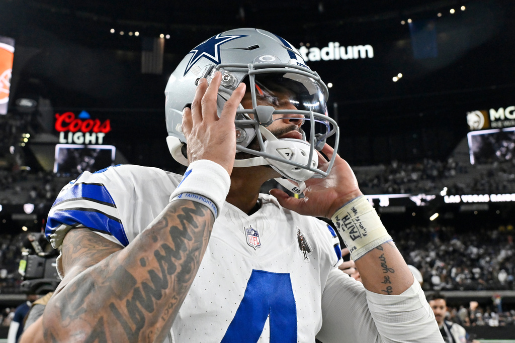 Dak Prescott reemplaza a Tony Romo nuevamente, esta vez en el libro de ...