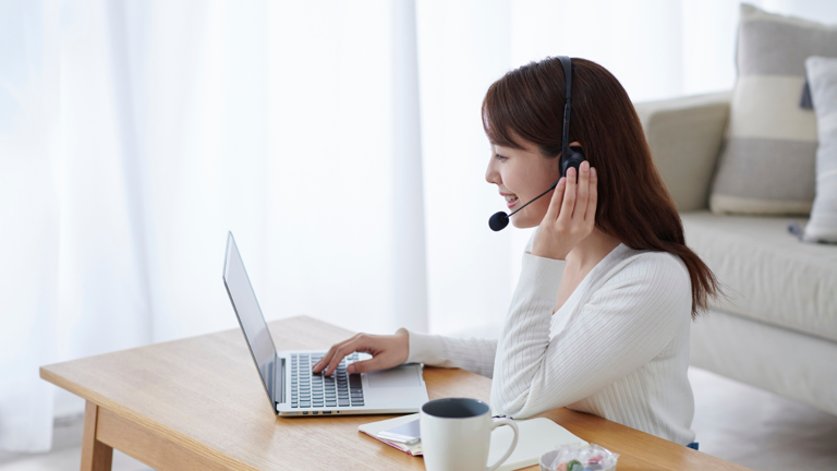 These communication habits can make you highly likable at work, says ...