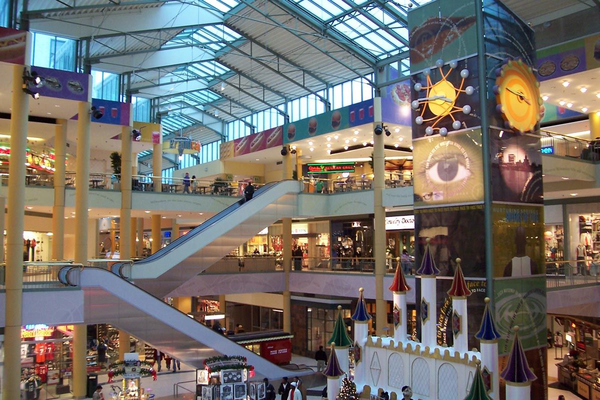 How Milwaukee's Historic Grand Avenue Mall Became a TikTok-Famous ...