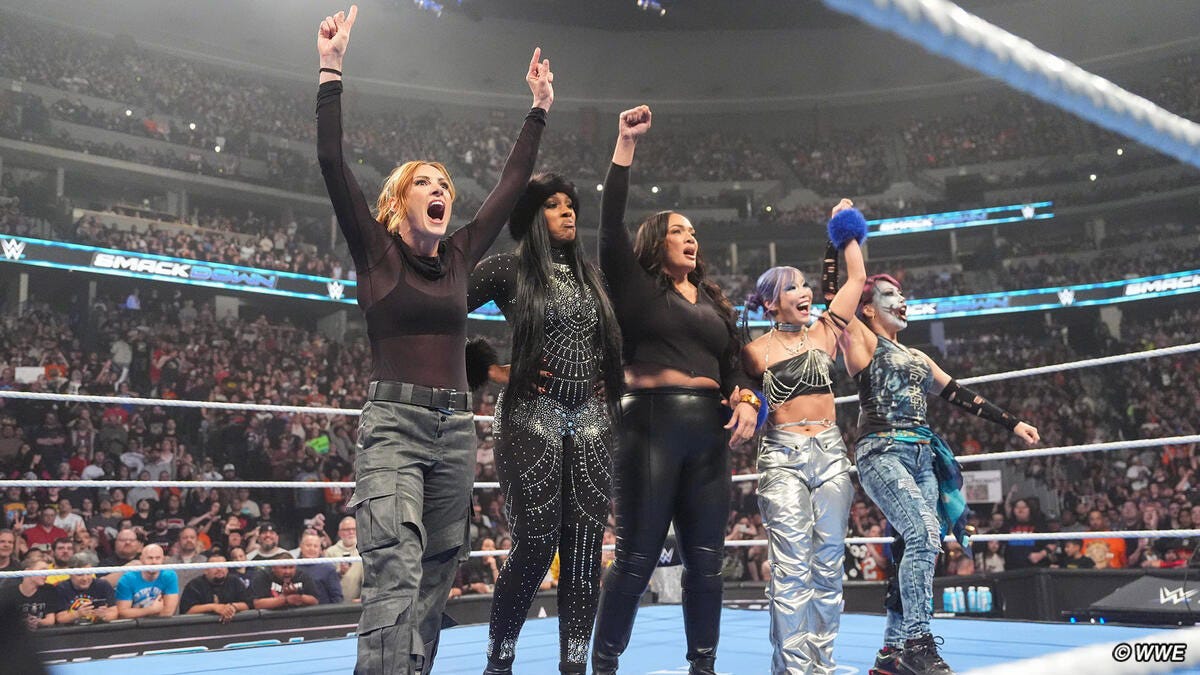 WWE SmackDown takeaways: AJ Lee, Becky Lynch join War Games