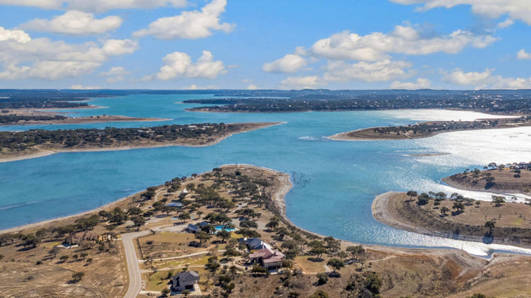 The Cleanest Lakes In All Of Texas With Pristine, Crystal-Clear Waters