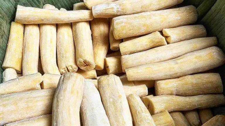 3 Kuliner Legendaris Bandung yang Tak Lekang Waktu: Dari Toko You ...