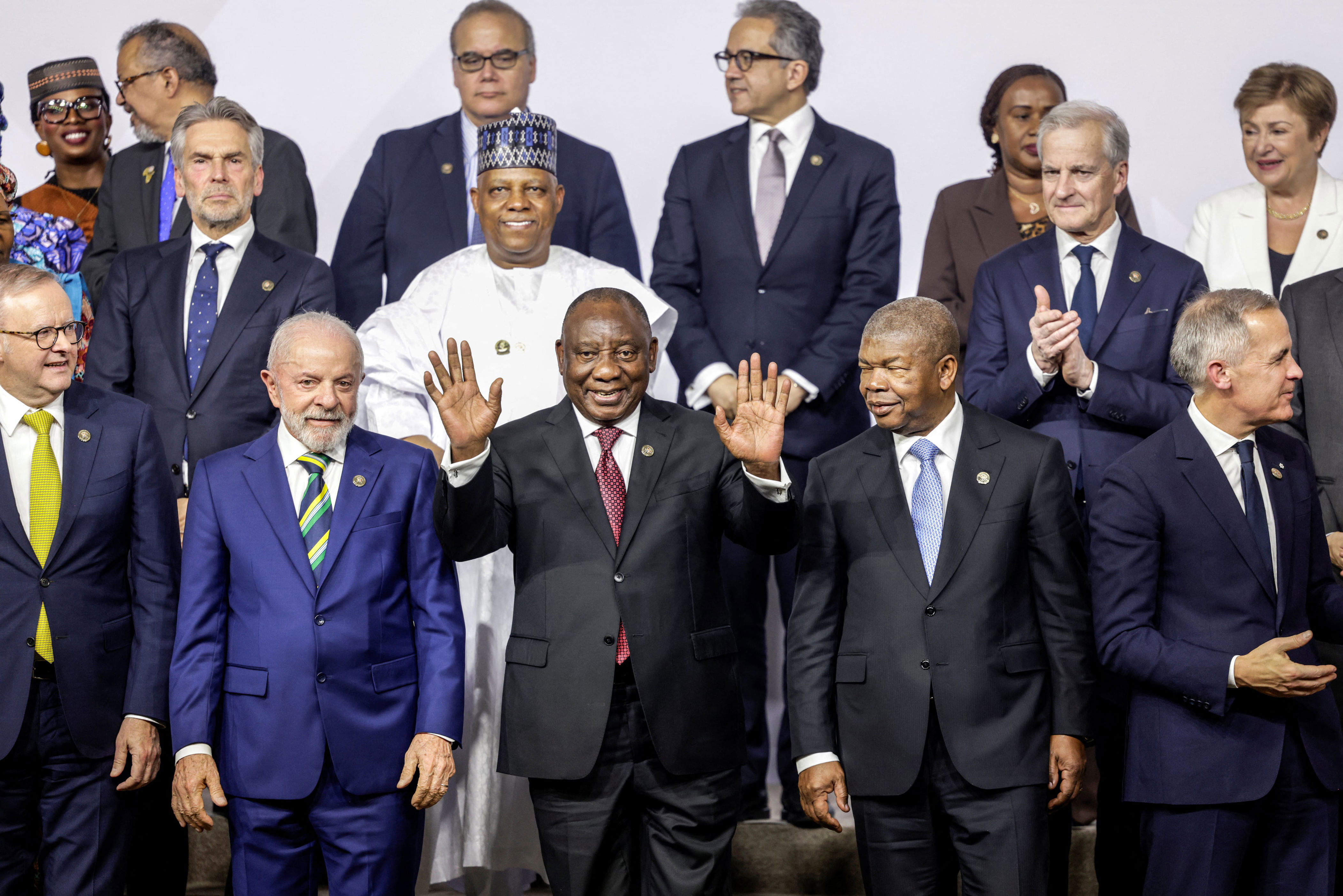 G20 Adopts Declaration on First Day, Defying Trump