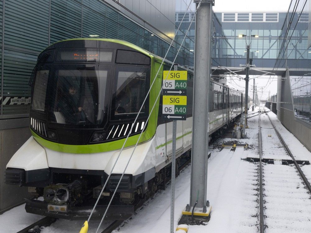 Two brothers die after REM train strikes group in Brossard